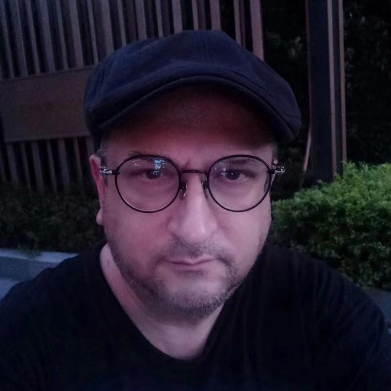 Daniel Gauss - Journalist Profile - Intelligent Relations