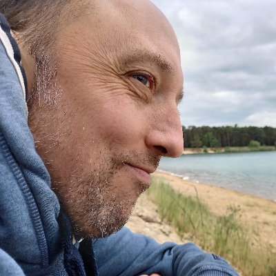 Carl Schreck - Journalist Profile - Intelligent Relations