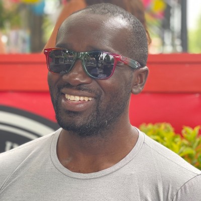 Luc Olinga - Journalist Profile - Intelligent Relations