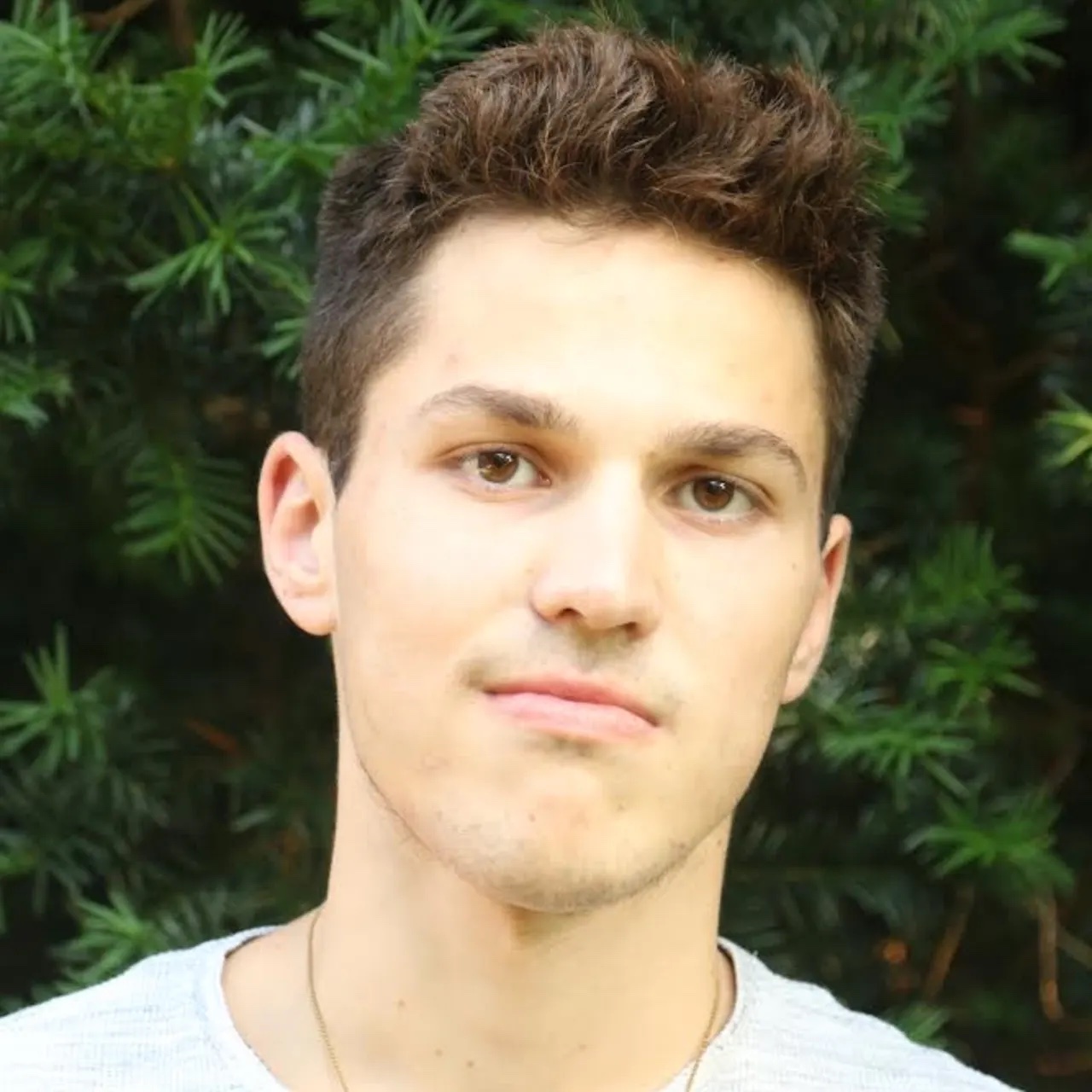 Daniel Olinger - Journalist Profile - Intelligent Relations