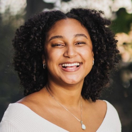 Stacy Fernandez - Journalist Profile - Intelligent Relations