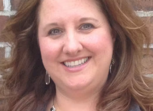 Ellen Parson - Journalist Profile - Intelligent Relations