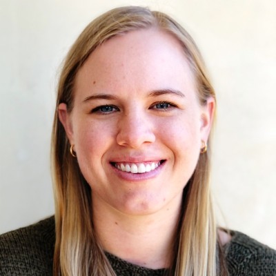 Lauren Debter - Journalist Profile - Intelligent Relations