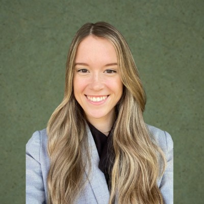 Julia Edinger - Journalist Profile - Intelligent Relations