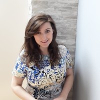 Laura Lovett - Journalist Profile - Intelligent Relations